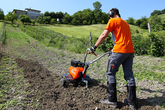 How to till hard soil with a rotary tiller Oleomac